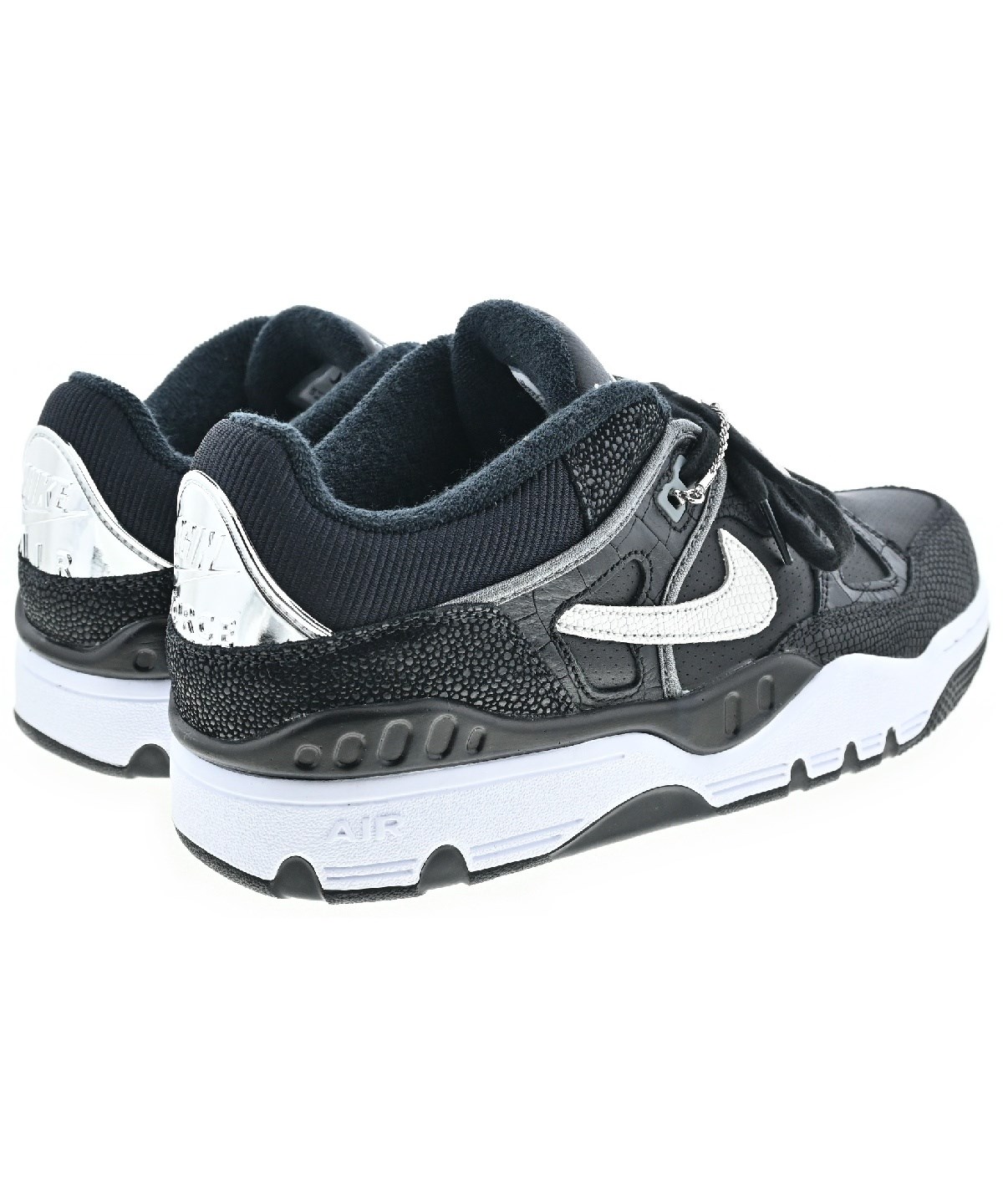 NIKE（ナイキ）スニーカー 黒 サイズ:27.5cm メンズ/2200560423013 |【公式】ブランド古着・中古通販はRAGTAG（ラグタグ）