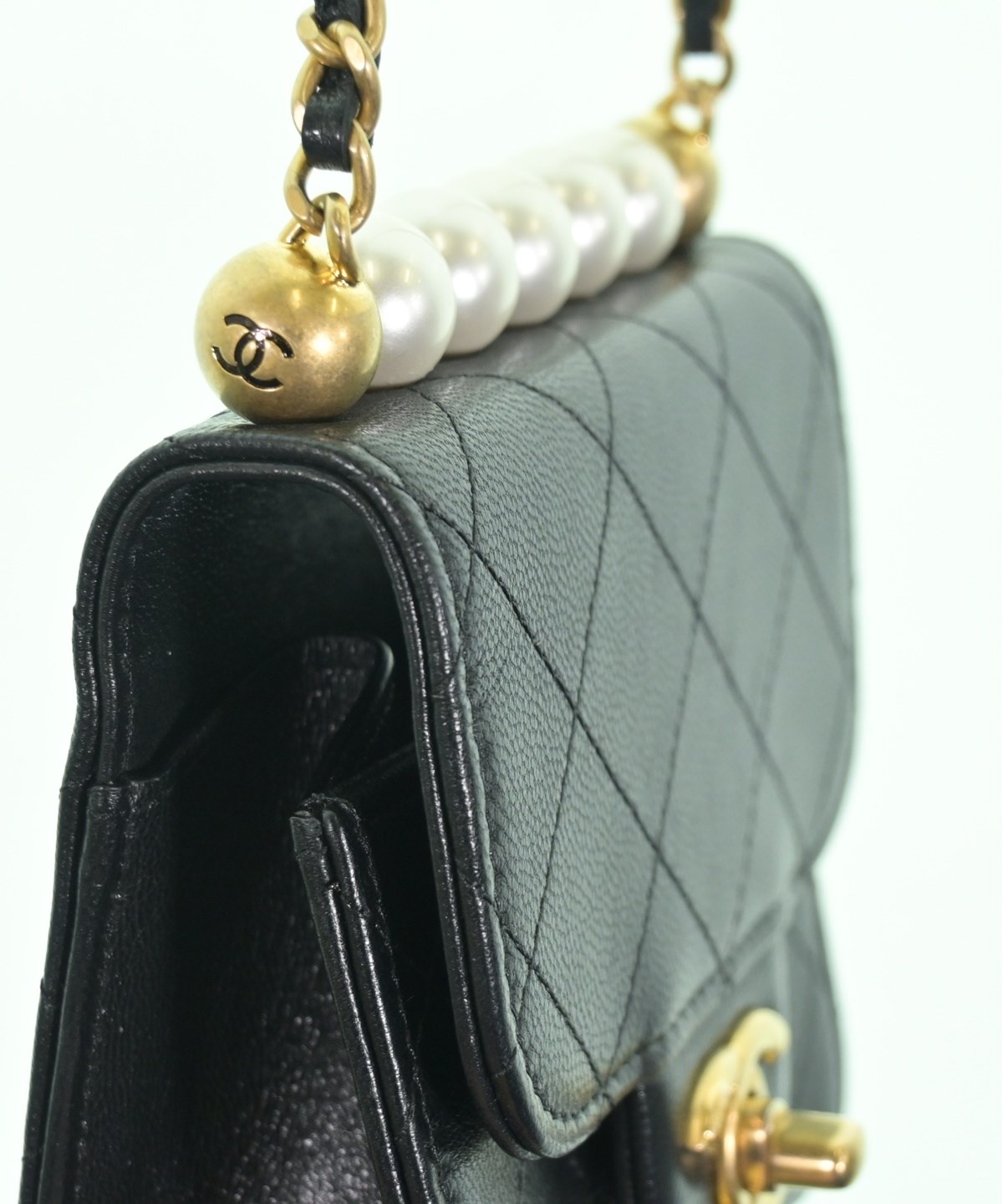 CHANEL（シャネル）ショルダーバッグ 黒 サイズ:- レディース/2200555920015 |【公式】ブランド古着・中古通販はRAGTAG（ラグタグ）