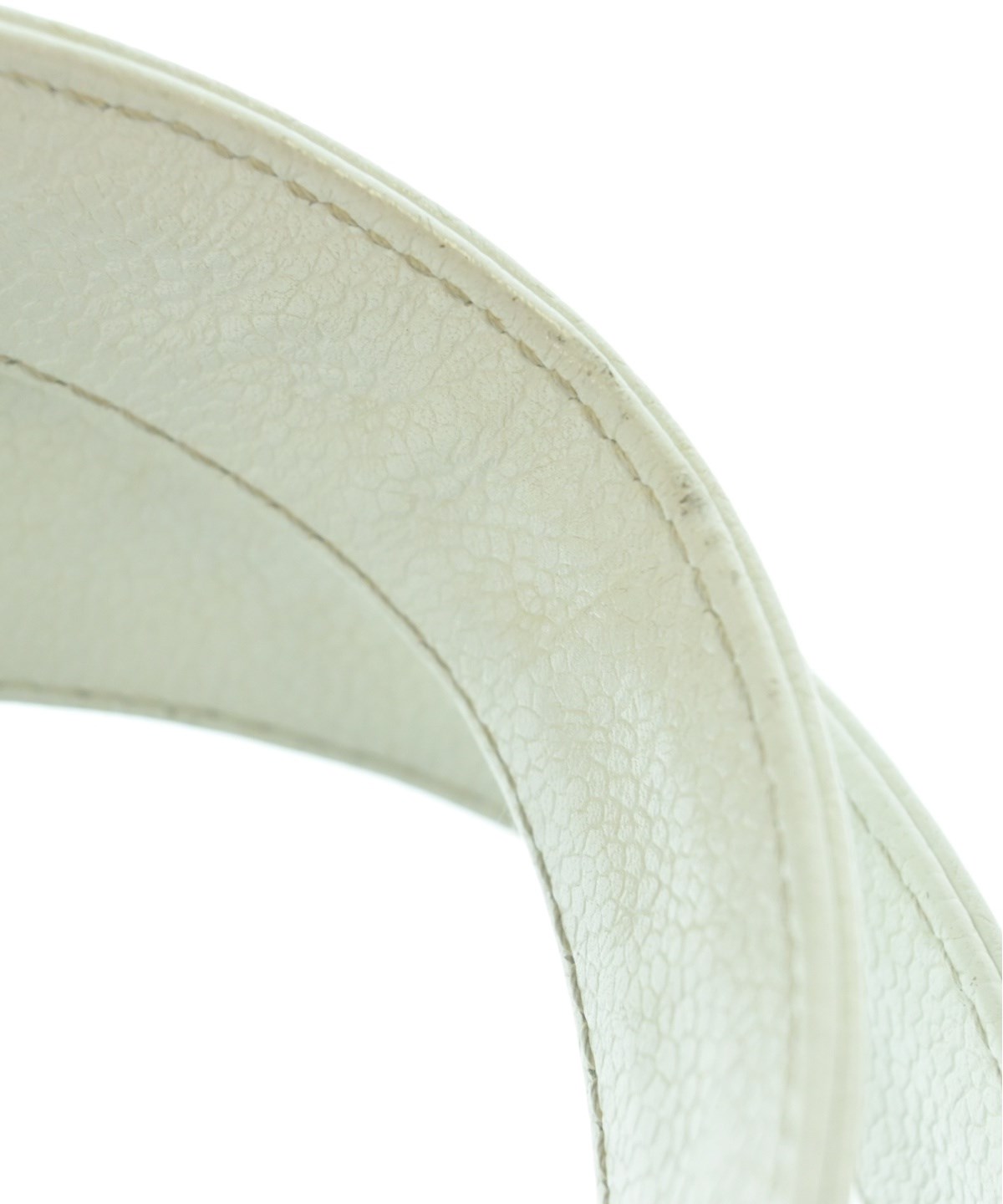 CHANEL（シャネル）トートバッグ 白 サイズ:- レディース |【公式】ブランド古着・中古通販はRAGTAG（ラグタグ）